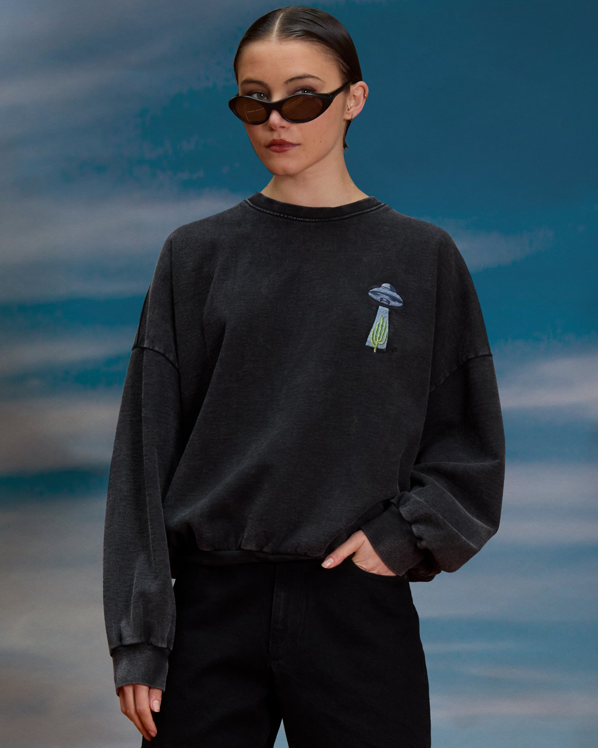 Mickey Mason Sweatshirt - Vintage Black - Women - Volcom EU – Volcom Europe