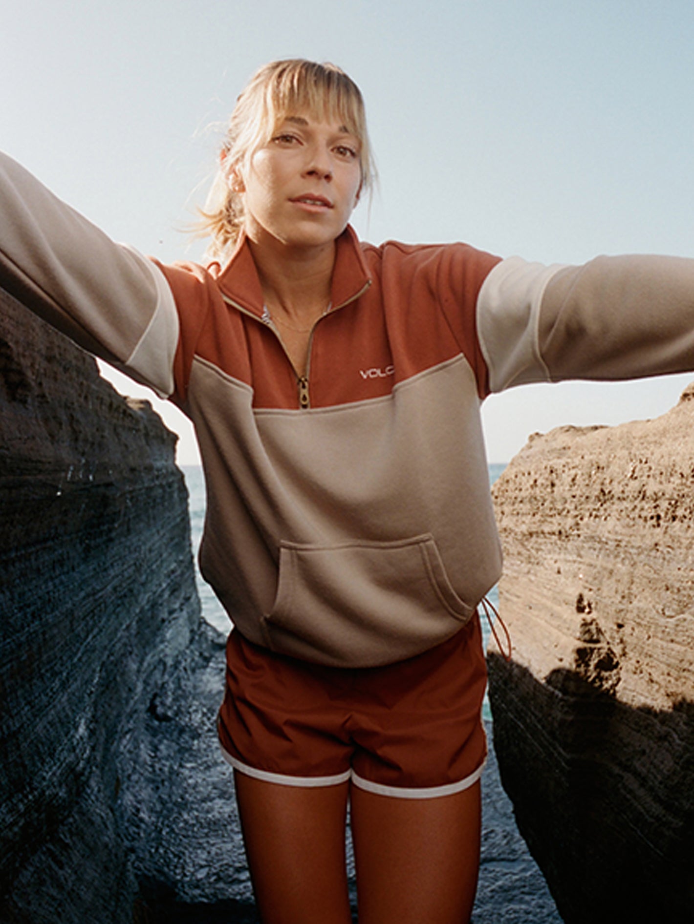 Coco Ho Runner Short - DARK CLAY - Women - Volcom EU – Volcom Europe